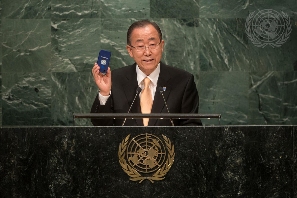 Secretary-General Presents Annual Report to General Assembly | UN Photo