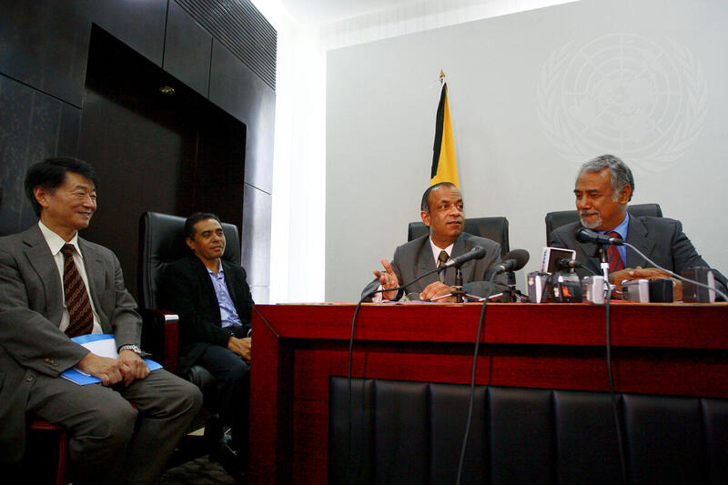 Head of UNMIT Addresses Joint Press Conference | UN Photo