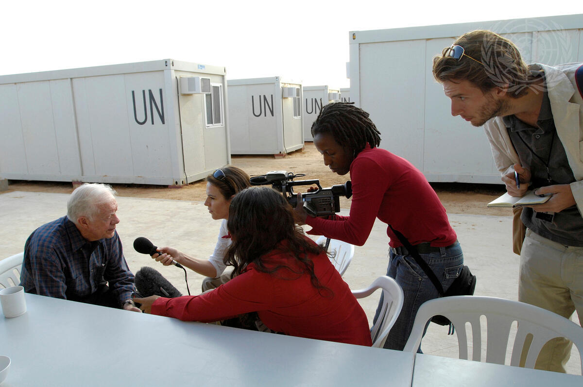 News Reporters Interview Former US President | UN Photo