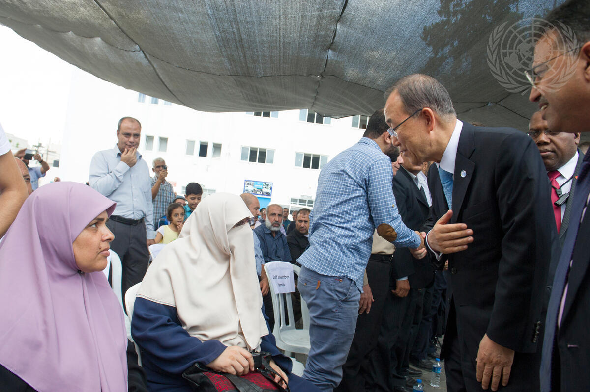 Secretary-General Visits UNRWA Compound in Gaza | UN Photo