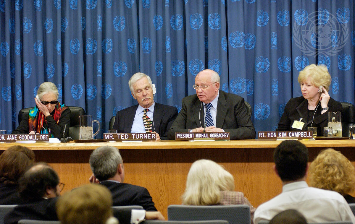 PRESS CONFERENCE ON 2005 ALAN CRANSTON PEACE AWARD | UN Photo