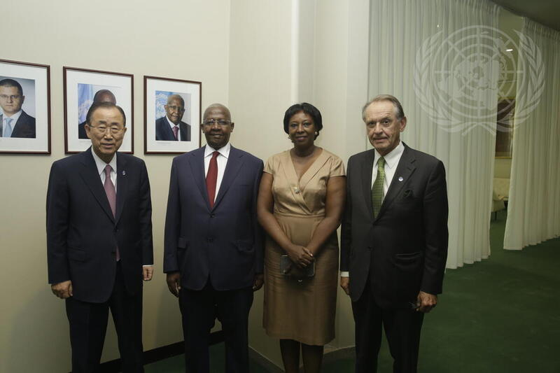 Outgoing President of General Assembly with Secretary-General | UN Photo